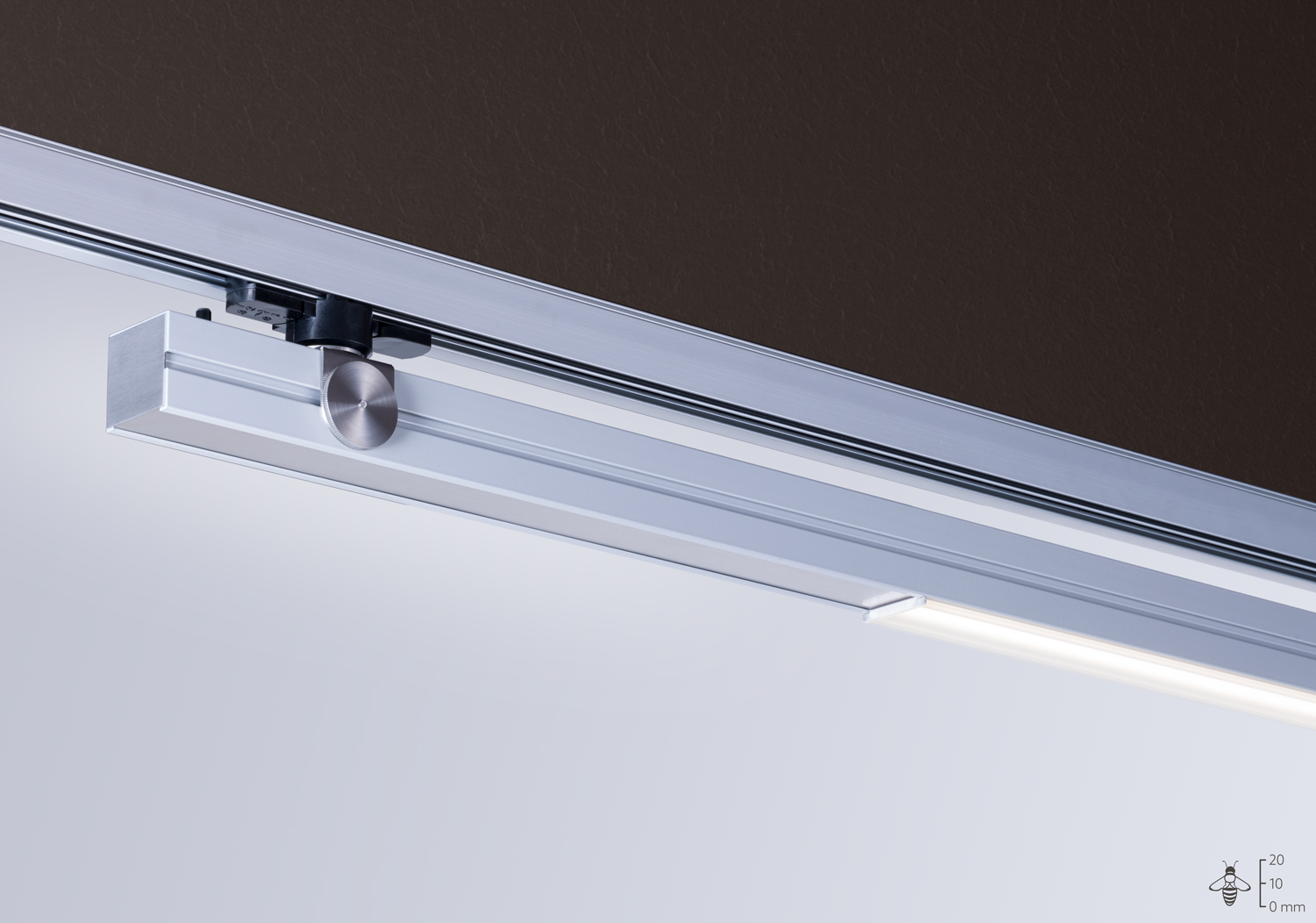 Linear flood - Eigenart Licht mit System